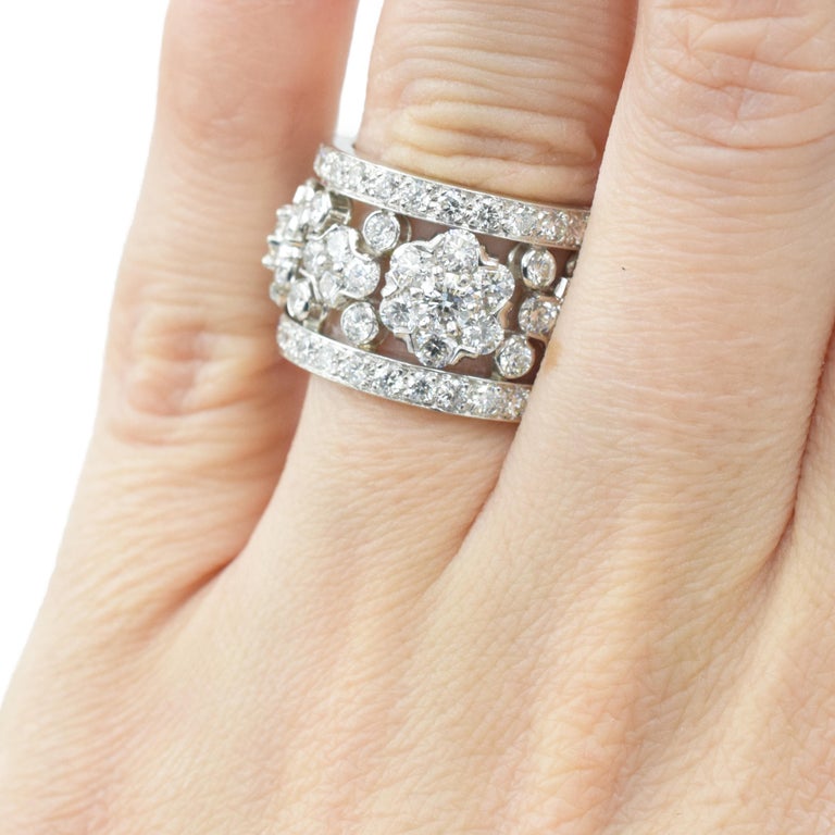 Van Cleef and Arpels "Snowflake" Diamond Band For Sale at 1stDibs