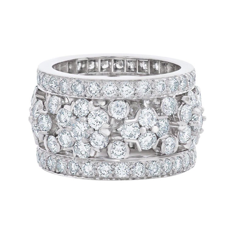 Van Cleef and Arpels "Snowflake" Diamond Band For Sale at 1stDibs