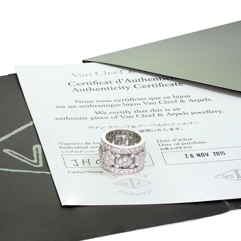 Van Cleef and Arpels Snowflake Diamond Platinum Ring Box Papers. Sz EU ...