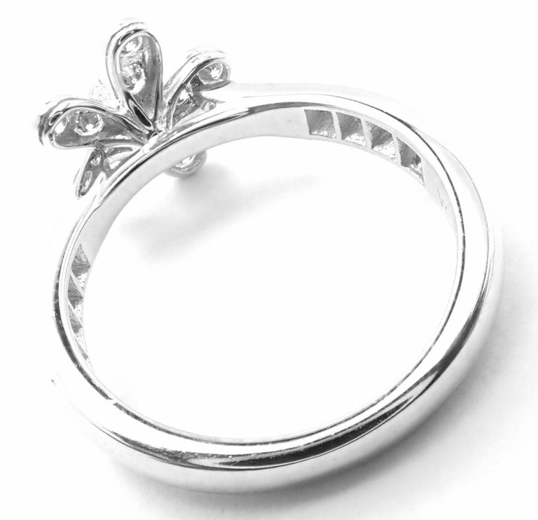 Van Cleef and Arpels Socrate Diamond One Flower White Gold Ring For ...