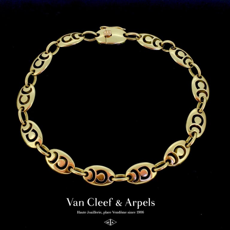 Van Cleef and Arpels VCA Chain Links Yellow Gold Bracelet at 1stDibs ...