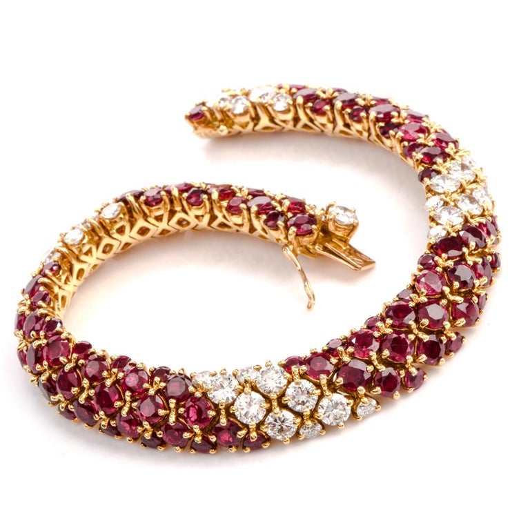 Van Cleef and Arpels VCA Ruby Diamond 18 Karat Yellow Gold Line ...