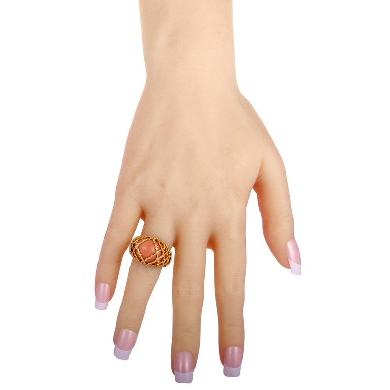 Van Cleef and Arpels Vintage 18 Karat Yellow Gold Coral Mesh Bombe Ring ...