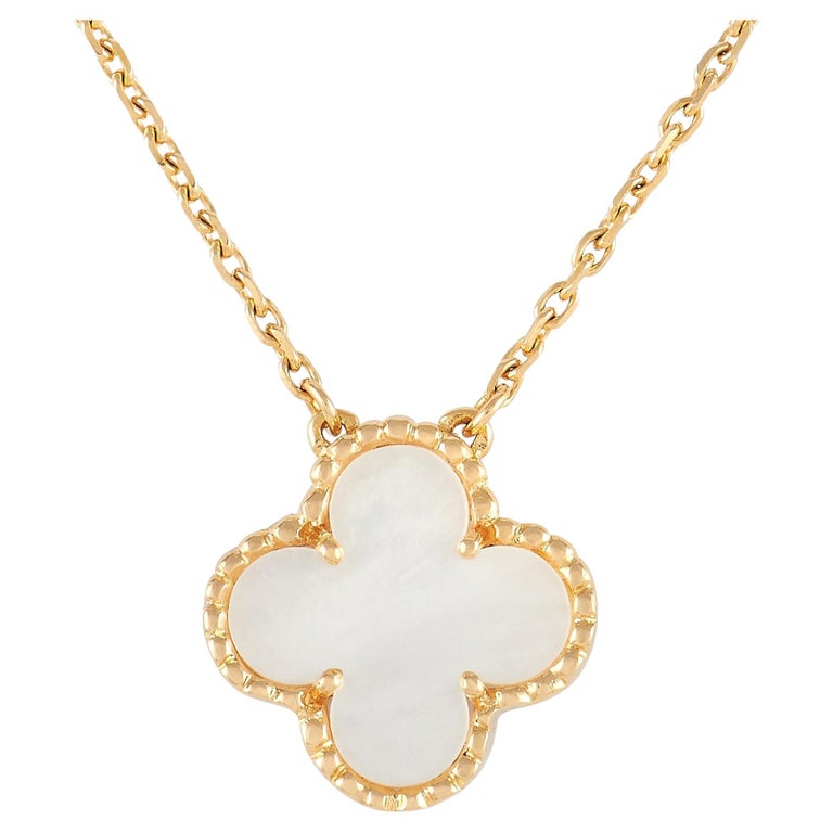 Van Cleef and Arpels Collier vintage Alhambra en or jaune 18 carats et ...