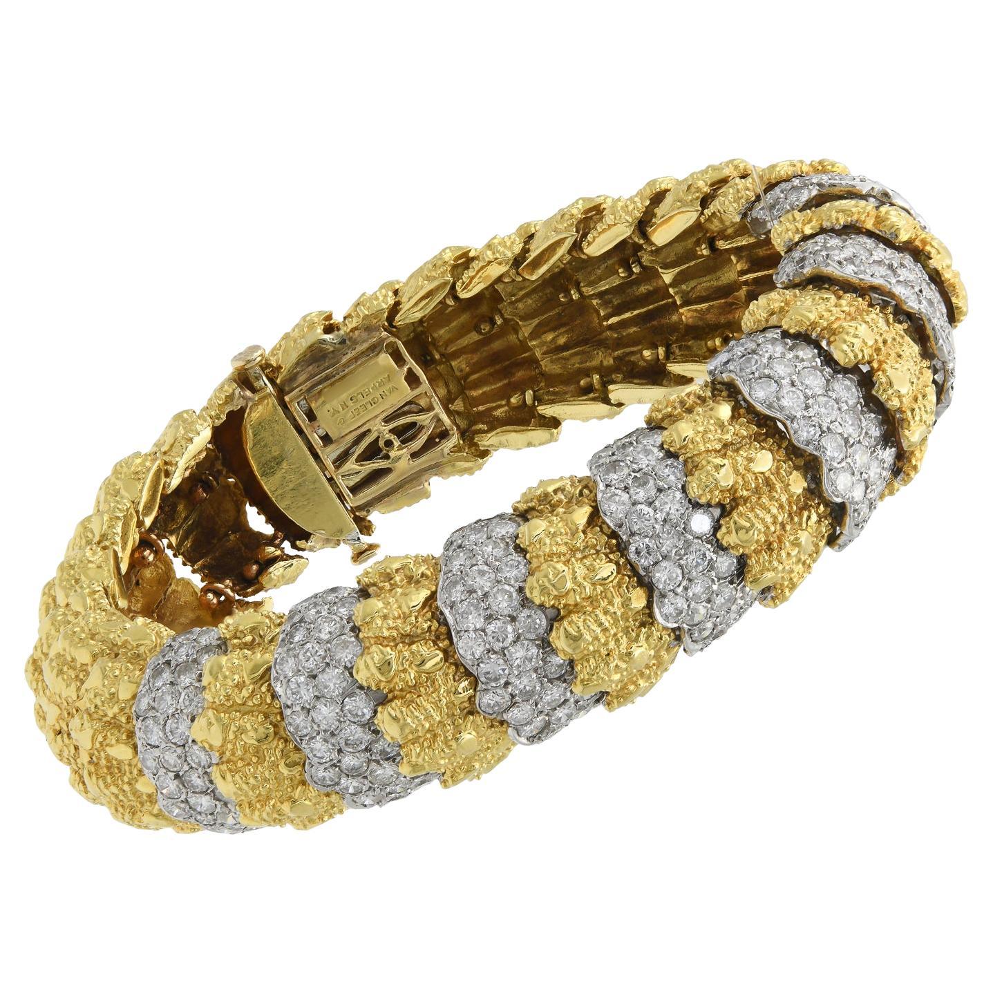 Van Cleef and Arpels Vintage Articulated Scale Bracelet, circa 1960s ...