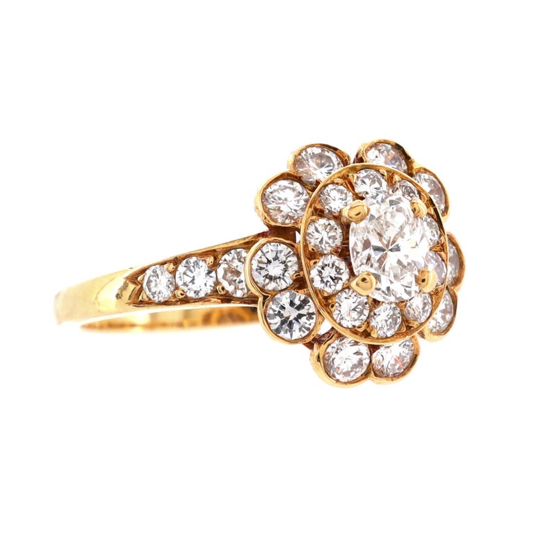Van Cleef and Arpels Vintage Oval Fleurette Ring 18k Yellow Gold with ...