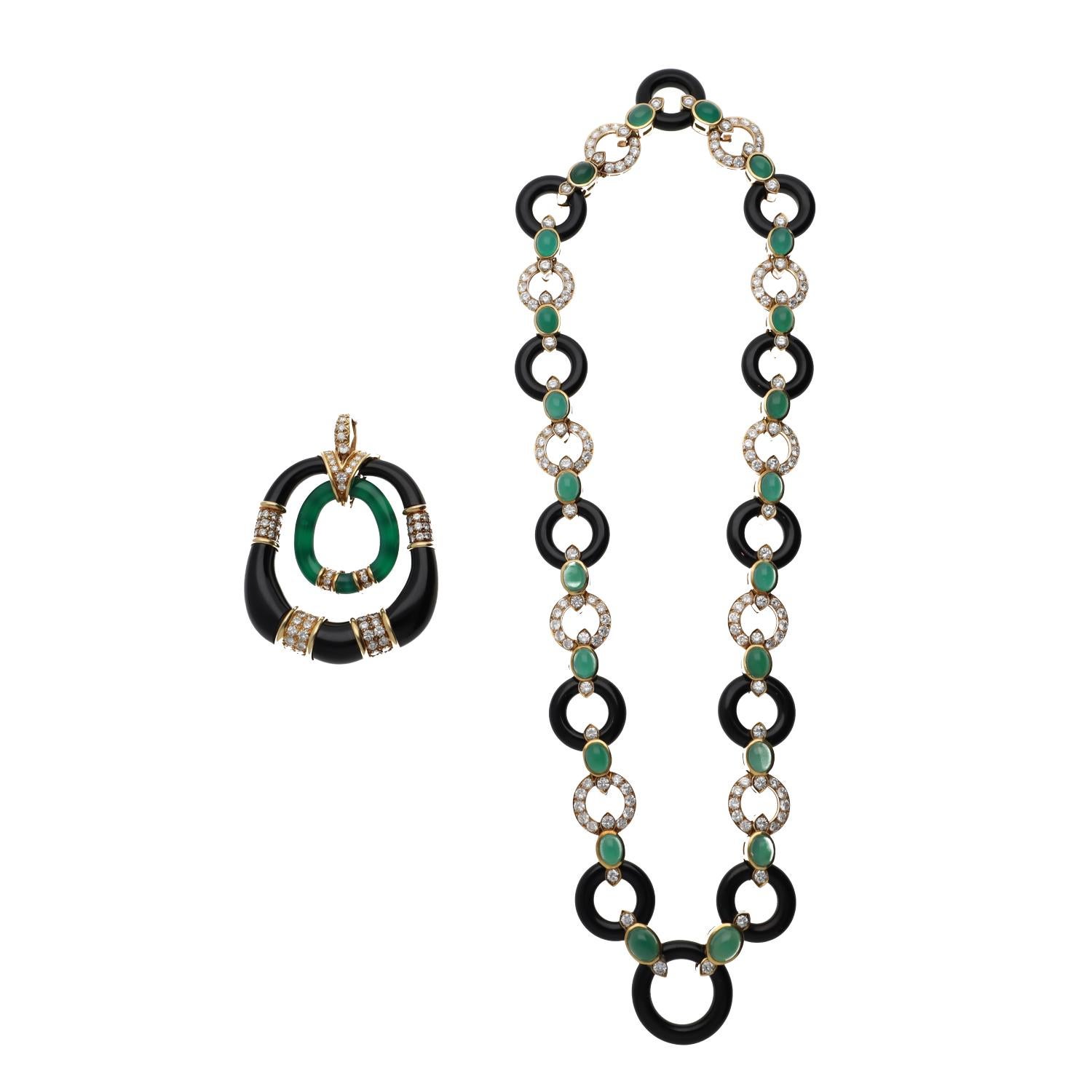 Van Cleef and Arpels Vintage Palm Beach Glamor Diamond Chrysoprase Onyx ...
