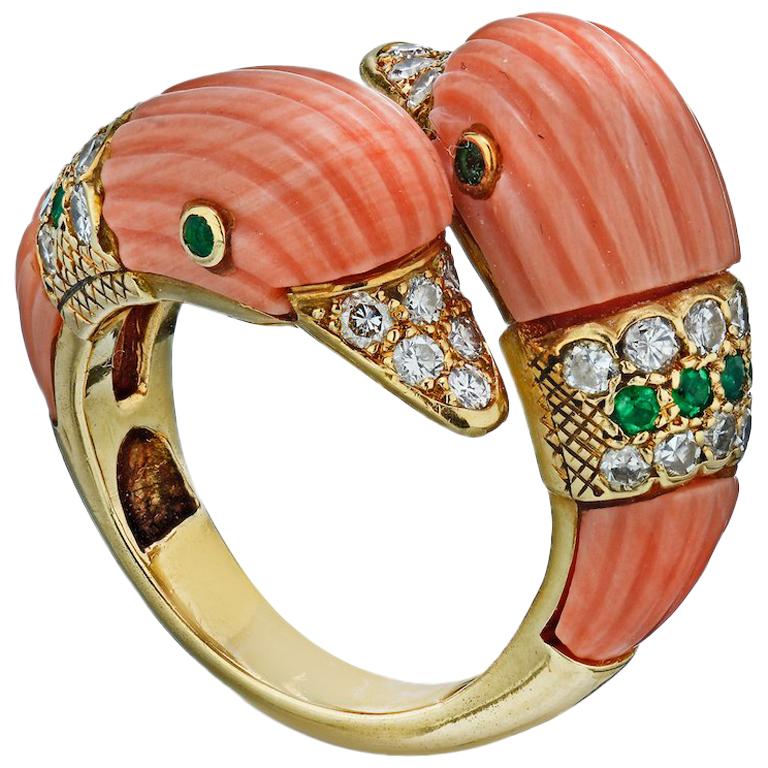Van Cleef and Arpels 18K Yellow Gold Coral Double Head Duck Swan Ring ...