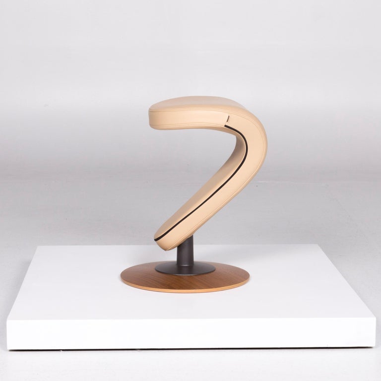 Varier Peel Designer Leather Armchair by Olav Eldøy Cream Incl. Stool ...