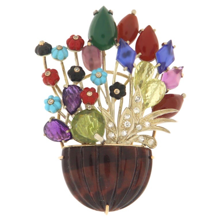 Vase 14 Karat Yellow Gold Diamonds Brooch Pendant For Sale at 1stDibs