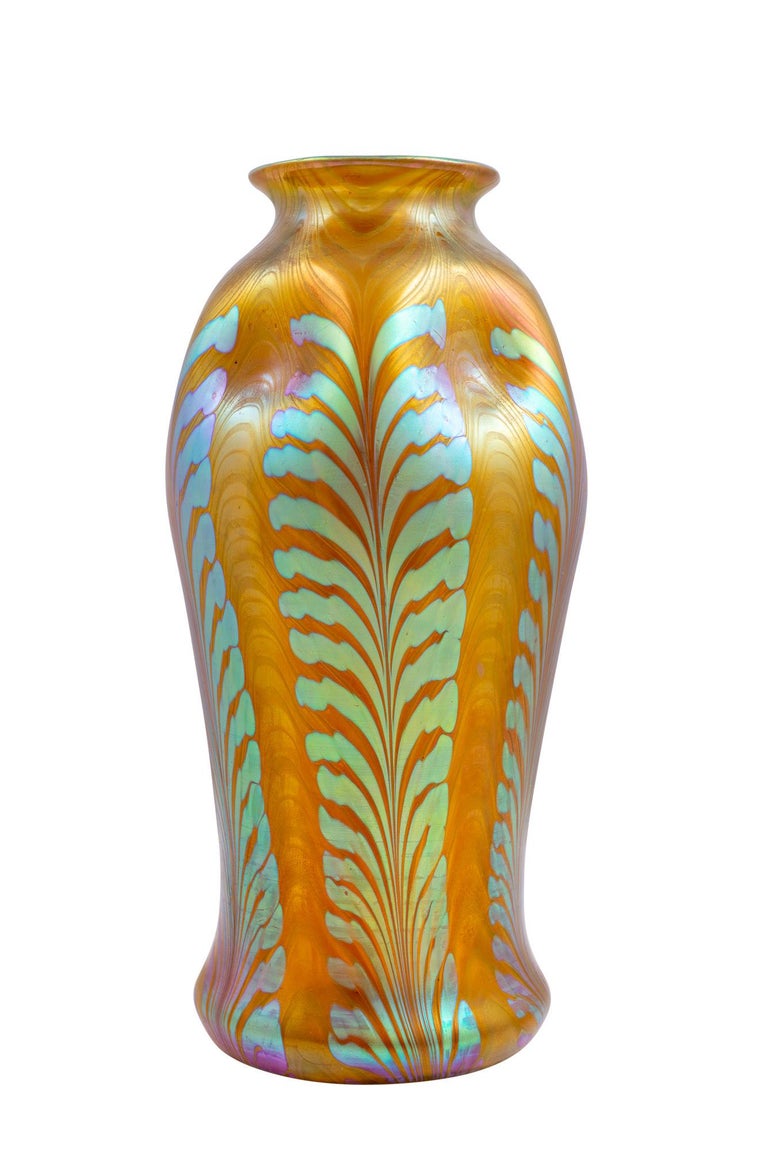 Vase Johann Loetz-Witwe Phenomen Genre 2/450, circa 1902 at 1stDibs