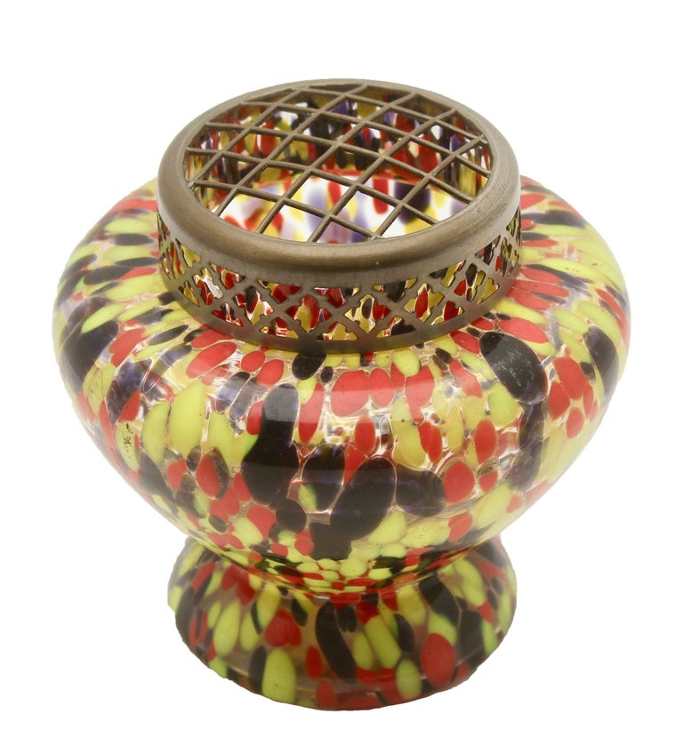 Vase with Frog Czech Kralik Spatter "End of Day" Glass Technique, 1930s ...