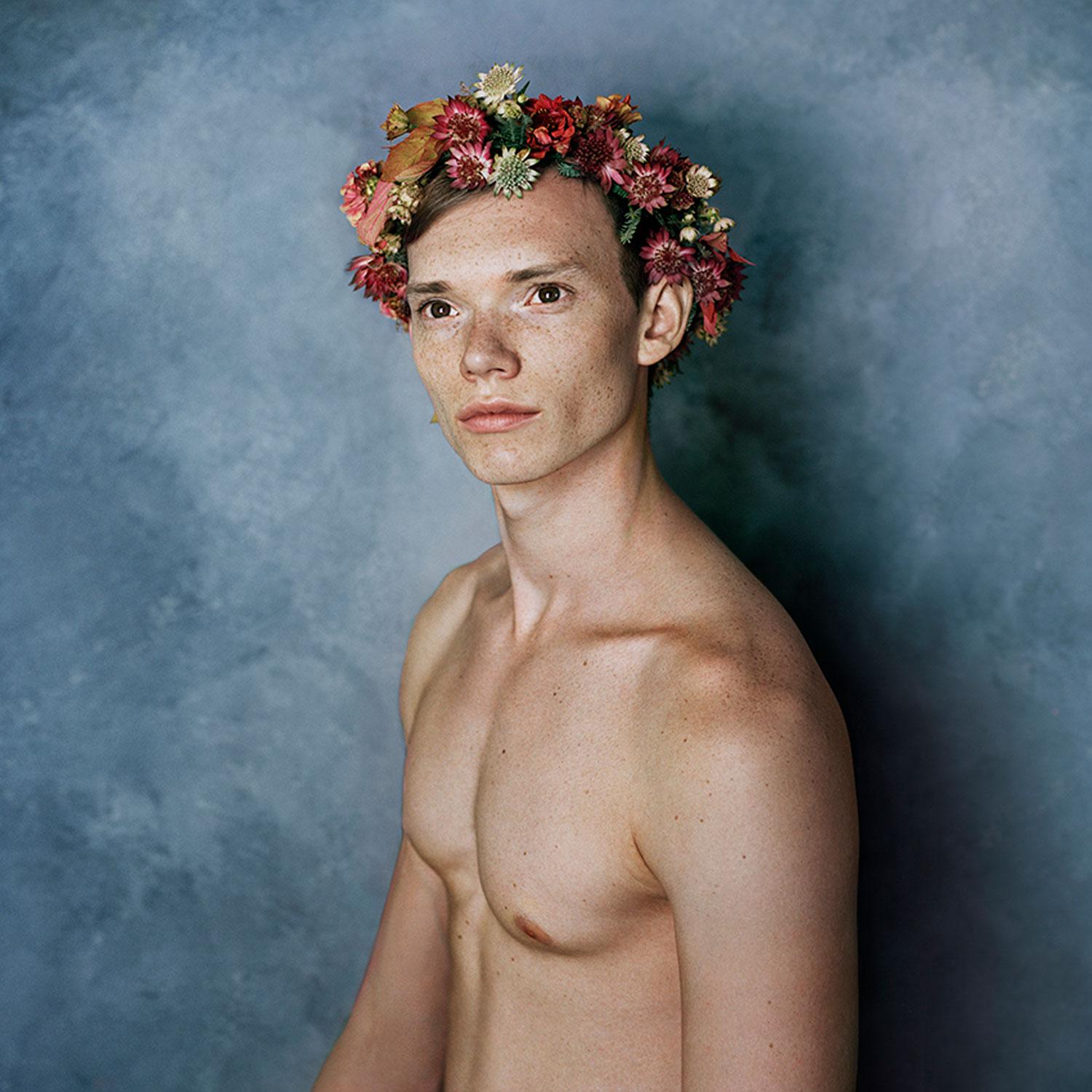 David Montgomery (photographer) - Queen Elizabeth with Horses at ...