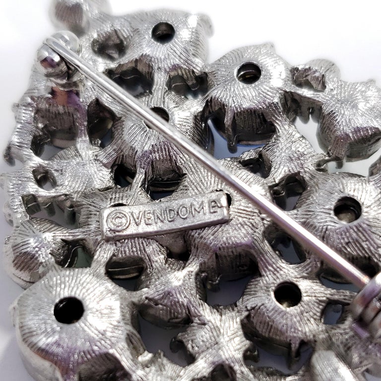 Vendome Jeweled Christmas Tree Pin, Festive Vintage Brooch at 1stDibs