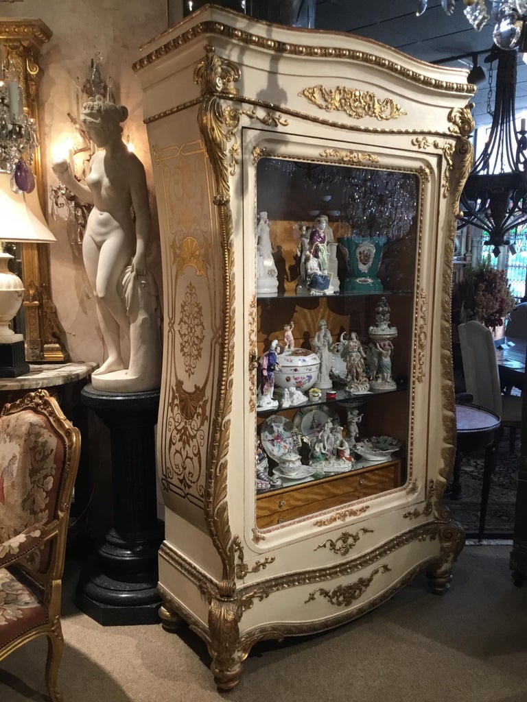 Venetian Antique Display Cabinet Vitrine Giltwood and Parcel Cream Paint