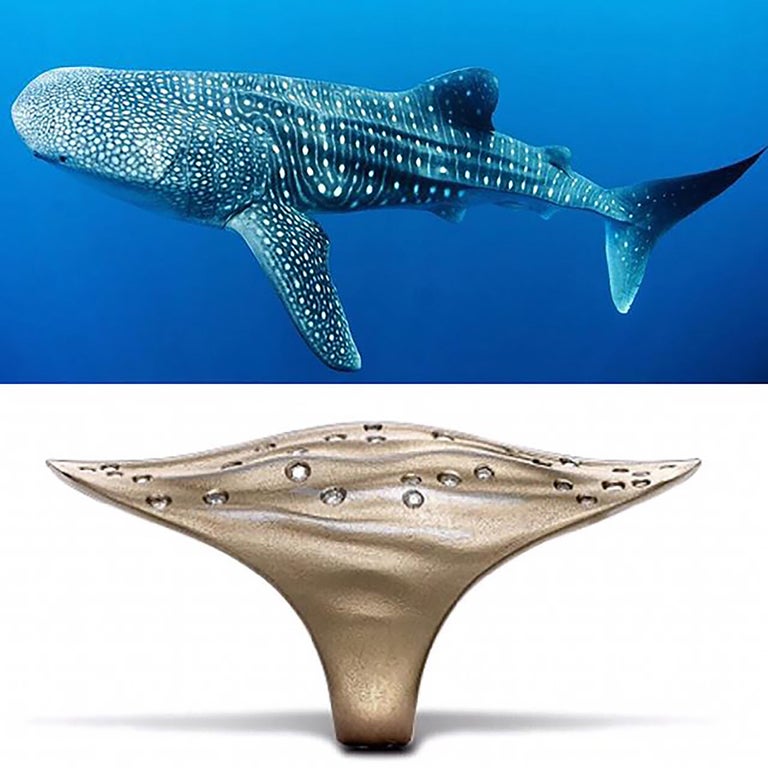 Venyx 18 Karat Gold Diamond Adamas Whale Shark Ring For Sale at 1stDibs