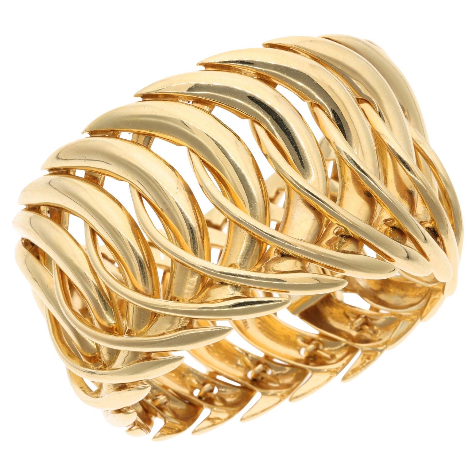 Verdura Gold Link Bracelet For Sale at 1stDibs