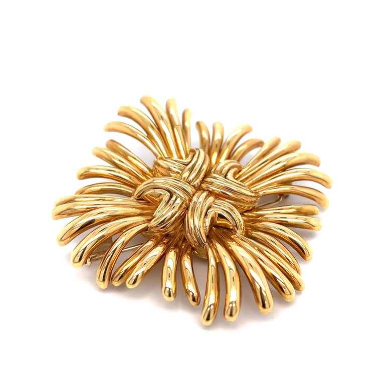 Verdura Ray Gold Brooch For Sale at 1stDibs