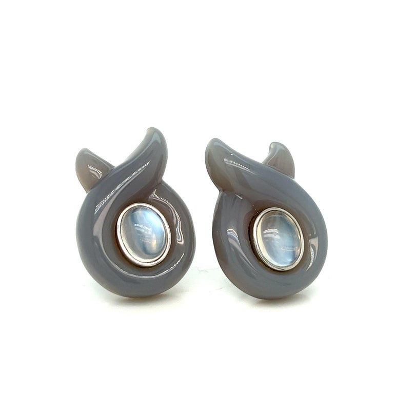 Verdura Twisted Ribbon Agate Moonstone and Gold For Sale at 1stDibs