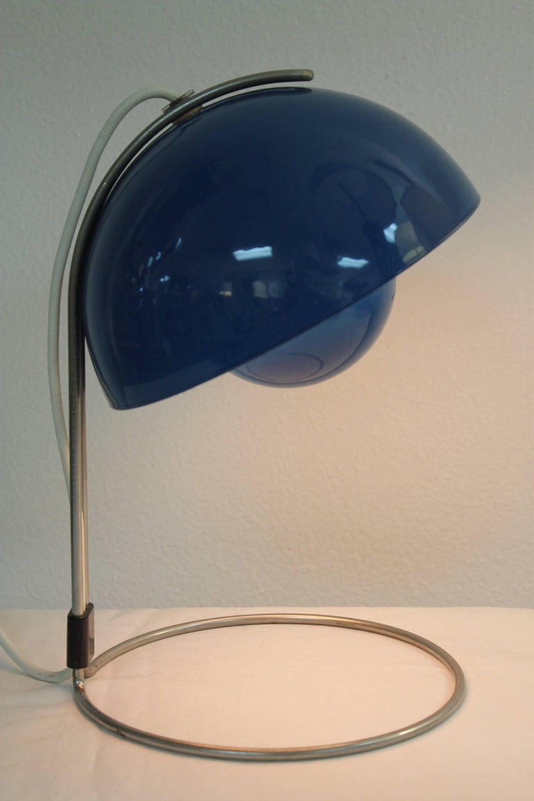 Verner Panton Blue VP4 Flower Pot Table Lamp For Sale at 1stdibs
