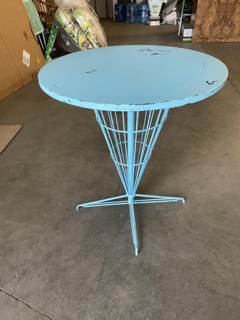 Verner Panton Style Wire "Cone" Chairs and Dining Table Patio Set at ...