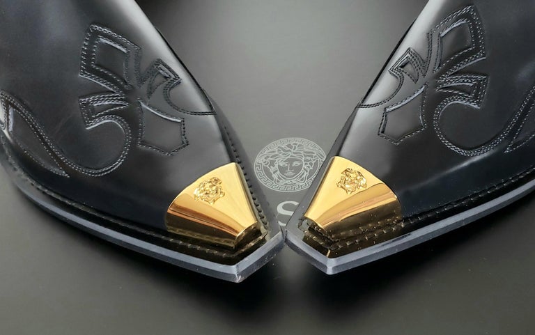 VERSACE GOTHIC SIGNS 24k GOLD PLATED MEDUSA TIPS BLACK LEATHER BOOTS 40 ...