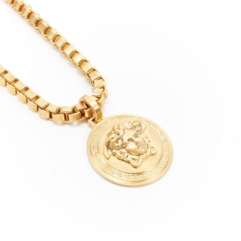 VERSACE Collier de rappeur Medusa avec médaillon Greca en or et ...