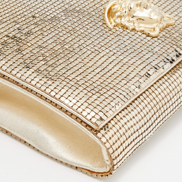Versace Metallic Gold Metal Mesh Palazzo Medusa Chain Clutch For Sale ...
