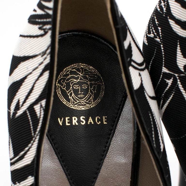 Versace Printed Platform Peep-Toe Pumps 38 at 1stDibs
