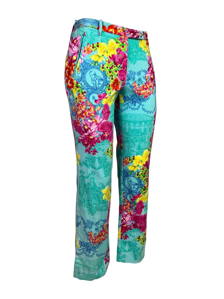 Versace Spring 2004 RTW Orchid Print Capri Pants For Sale at 1stDibs
