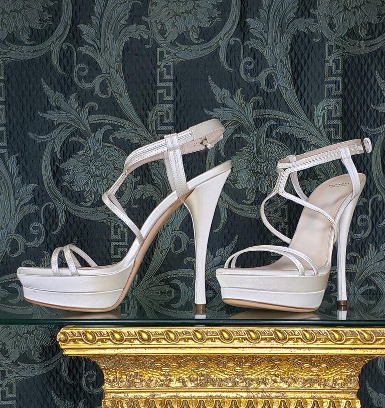 VERSACE WHITE SATIN PUMP PLATFORM Sandals 40 - 10 For Sale at 1stDibs