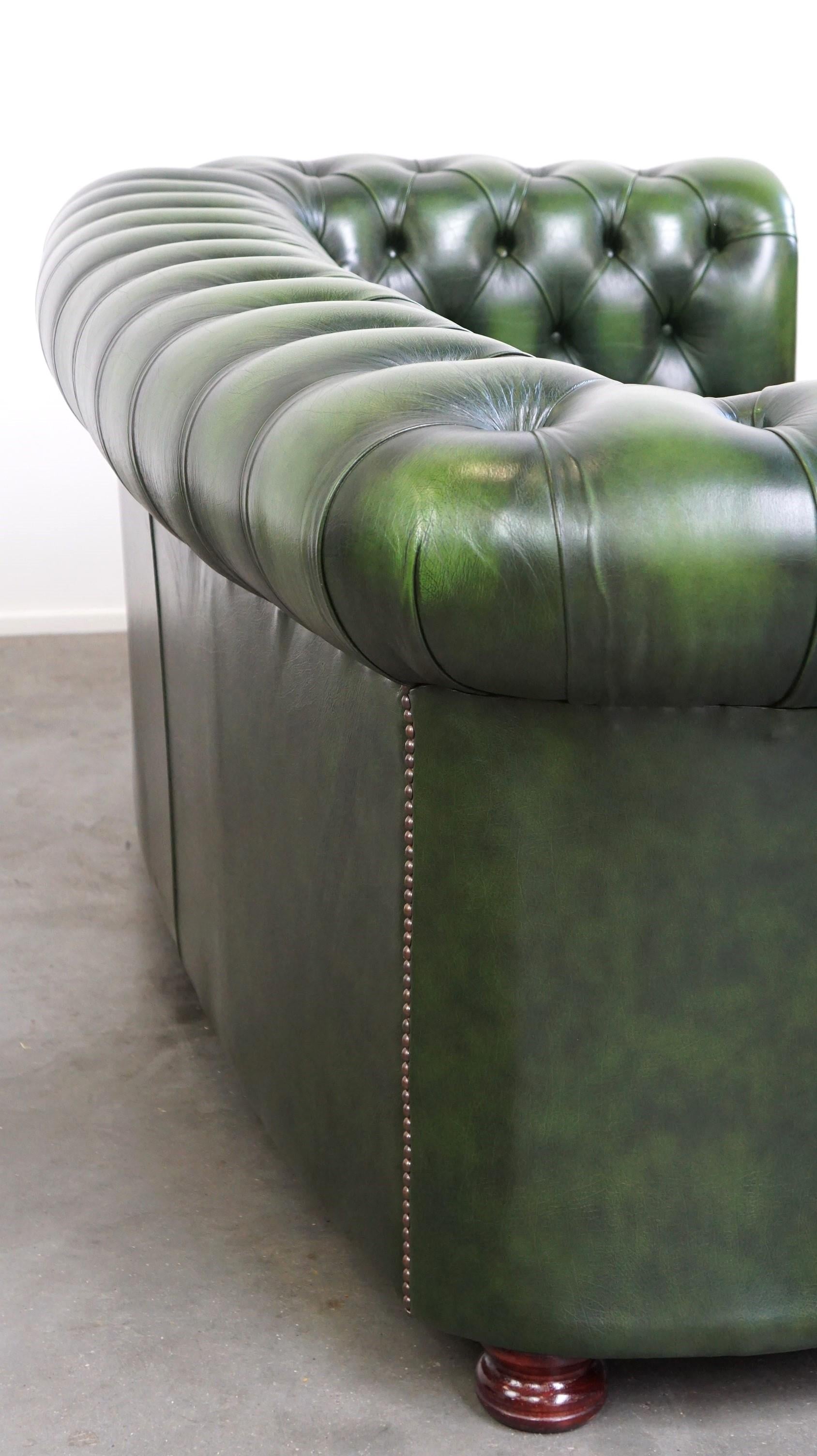 Very beautiful green leather English Springvale Chesterfield sofa, 2 ...