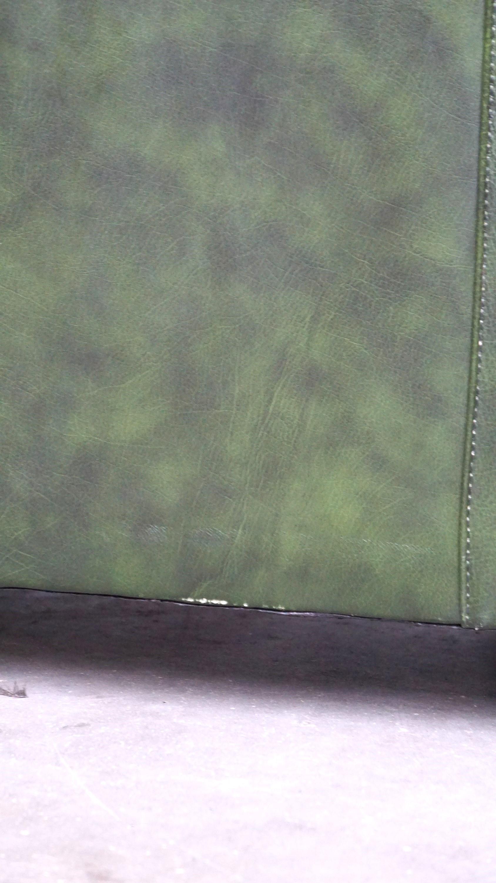 Very beautiful green leather English Springvale Chesterfield sofa, 2 ...