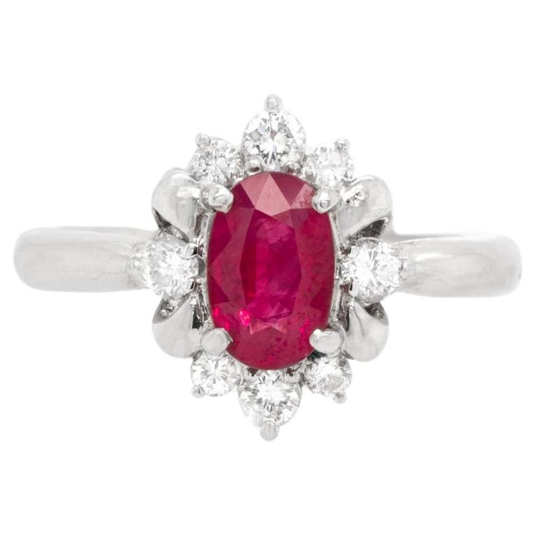Very Fine 1.28 Carat Ruby Ring with Diamonds Platinum For Sale at 1stDibs
