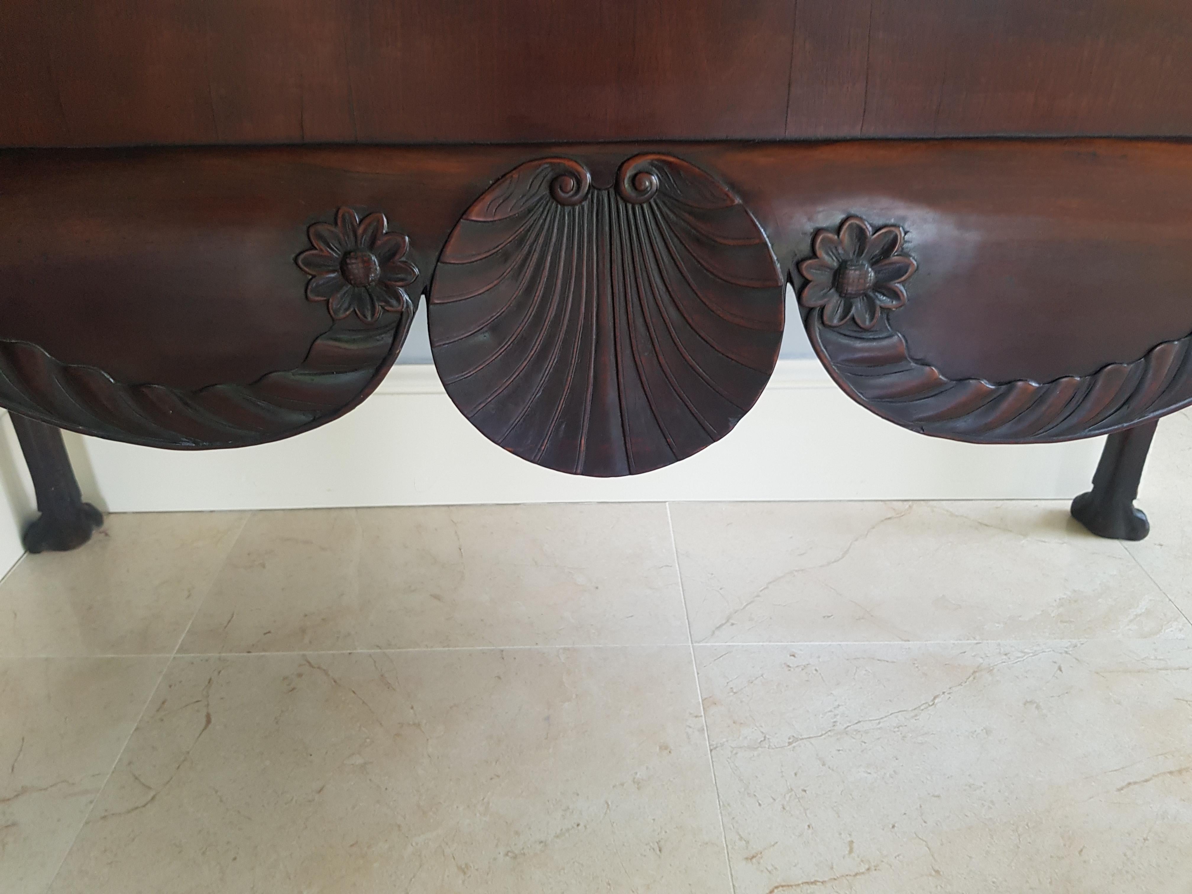 Very Fine Mid-18th Century Irish Side Table For Sale at 1stDibs