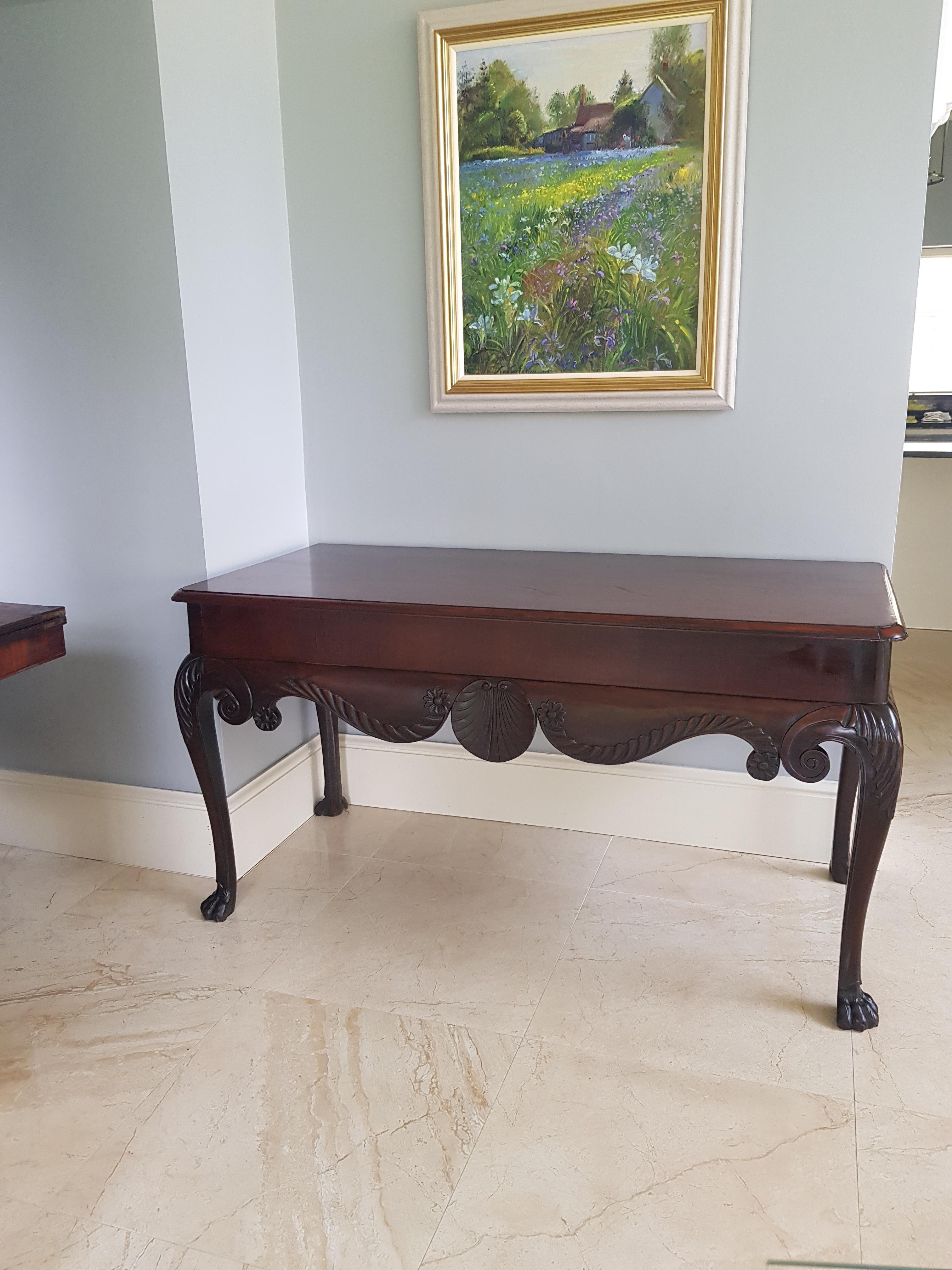 Very Fine Mid-18th Century Irish Side Table For Sale at 1stDibs