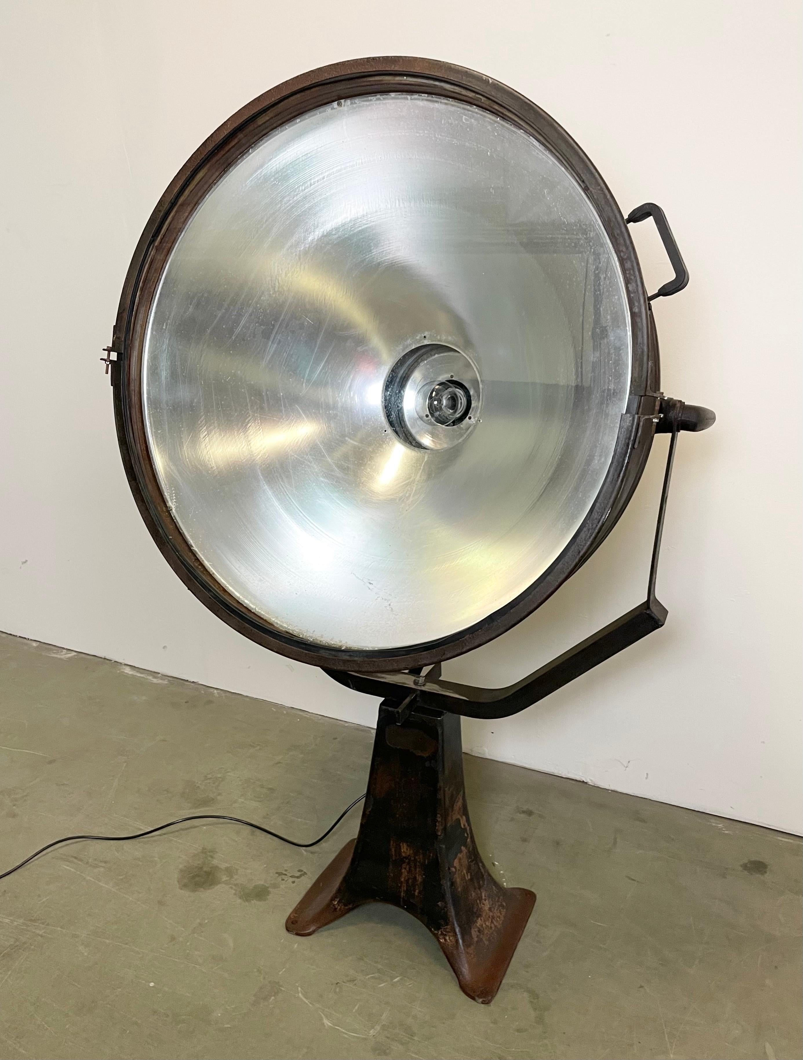Very Large Industrial Spotlight, 1950s at 1stDibs | large spotlight ...