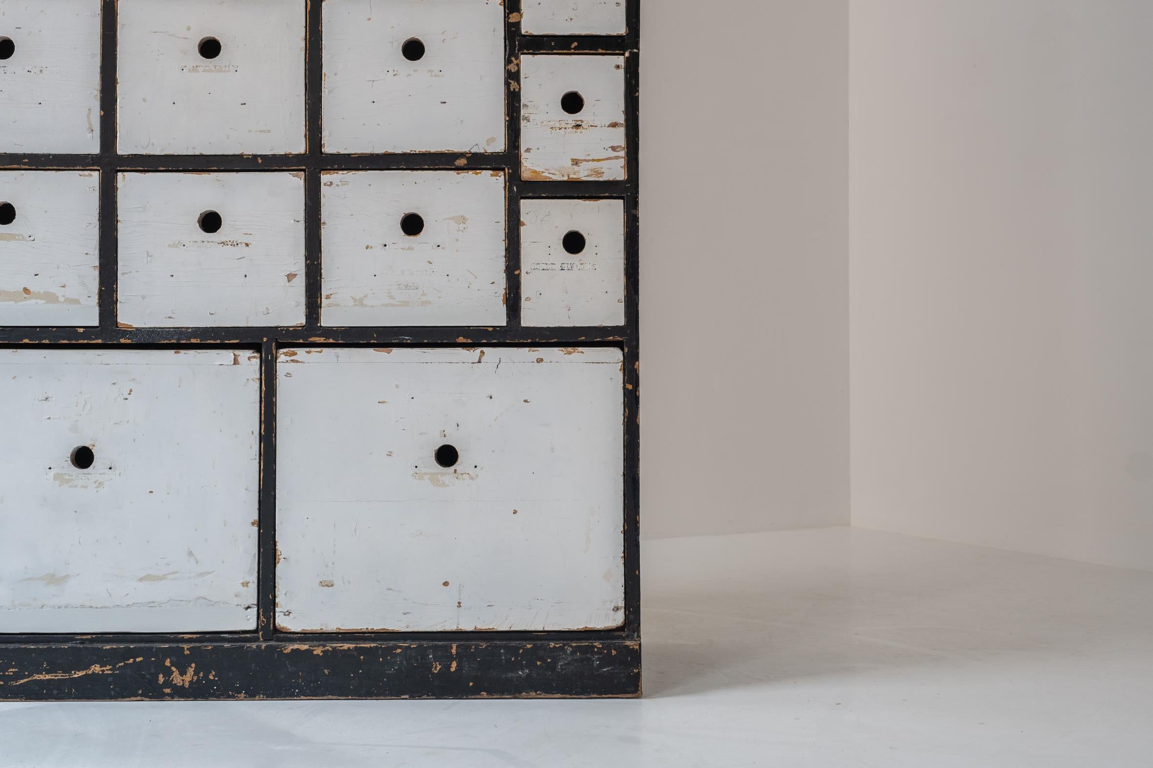 Very large Modernist chest of drawers from the 1930s. For Sale at 1stDibs