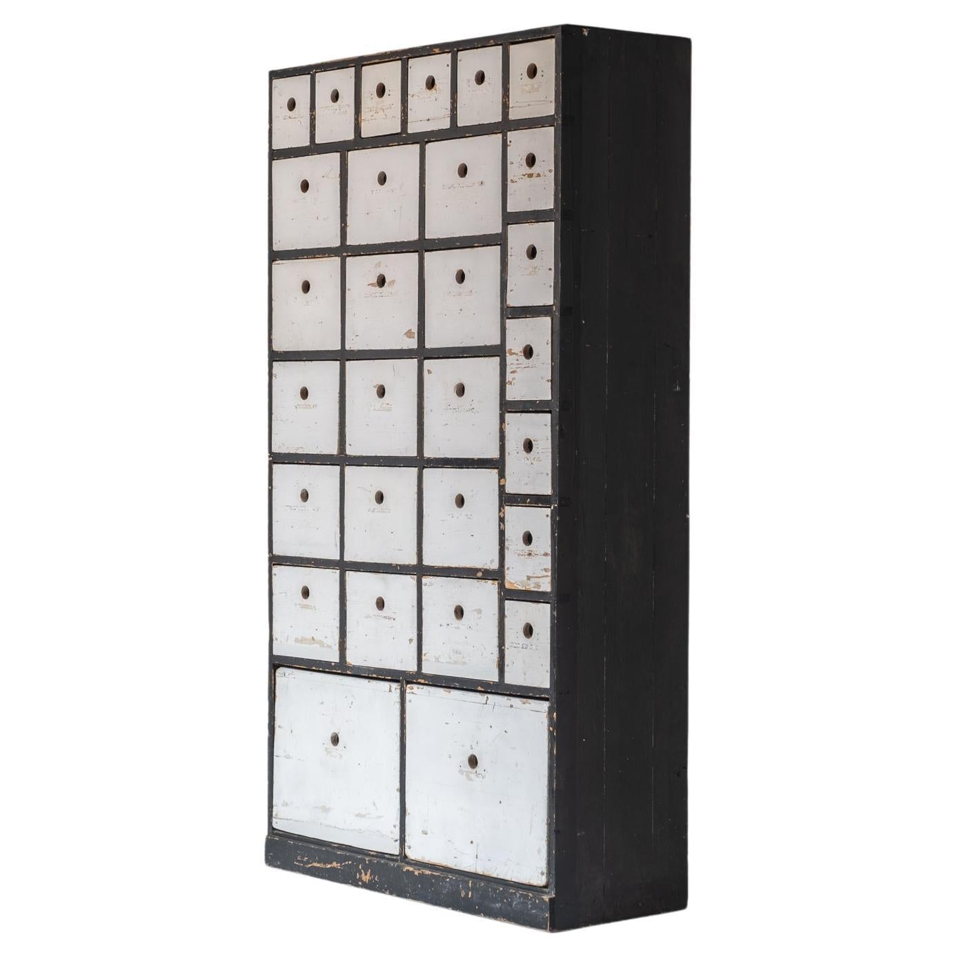 Very large Modernist chest of drawers from the 1930s. For Sale at 1stDibs