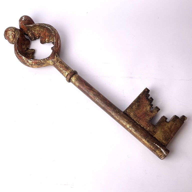 Very Large Woodcut and Gilded Key from the 17th Century For Sale at 1stDibs