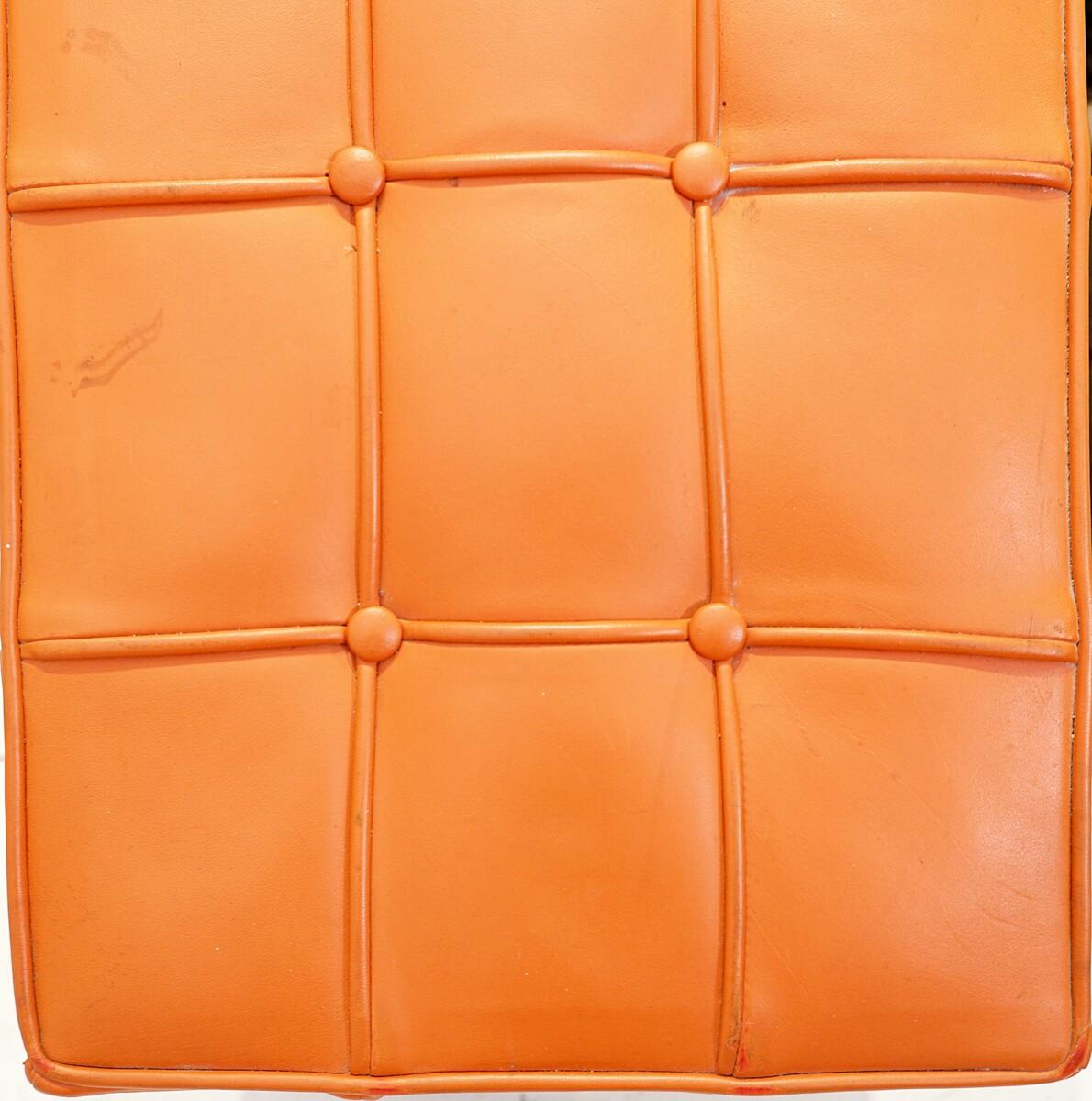 Very long wood and quilted cognac leather bench For Sale at 1stDibs