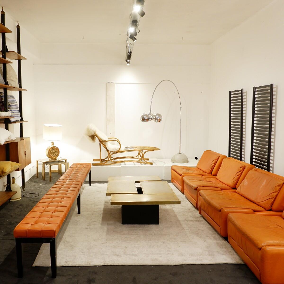 Very long wood and quilted cognac leather bench For Sale at 1stDibs