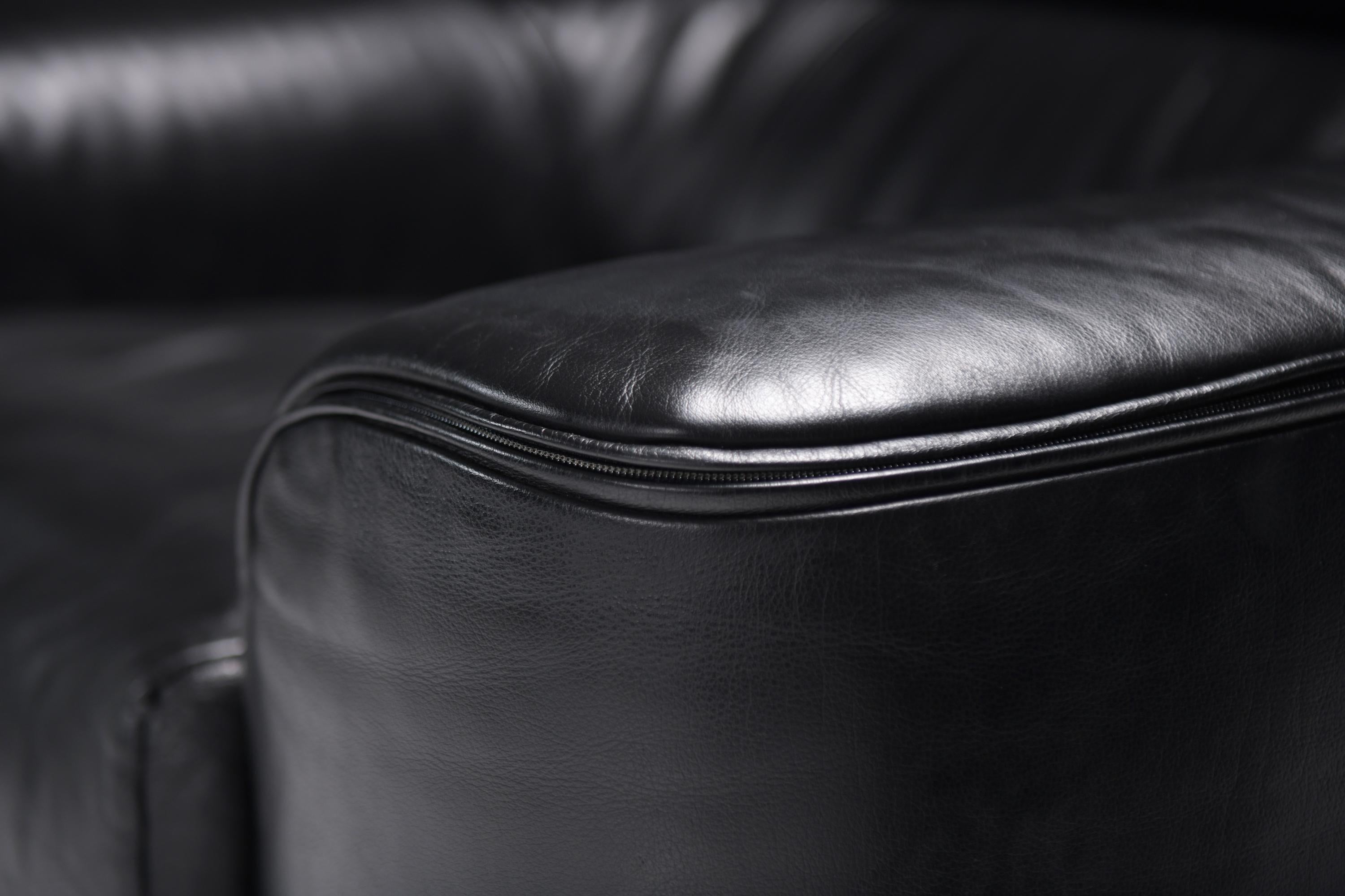 Very rare set of Bull chairs in black leather by Gianfranco Frattini ...