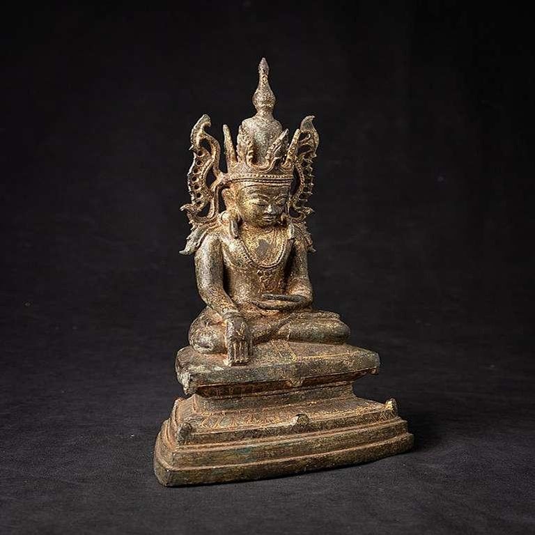 Very Special Bronze Burmese Buddha Statue from Burma For Sale at 1stDibs
