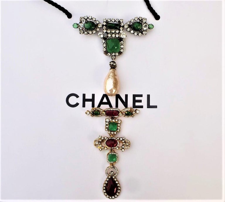 Vintage Chanel Brooch "Regency" designed by Coco Chanel 1955 gold ...