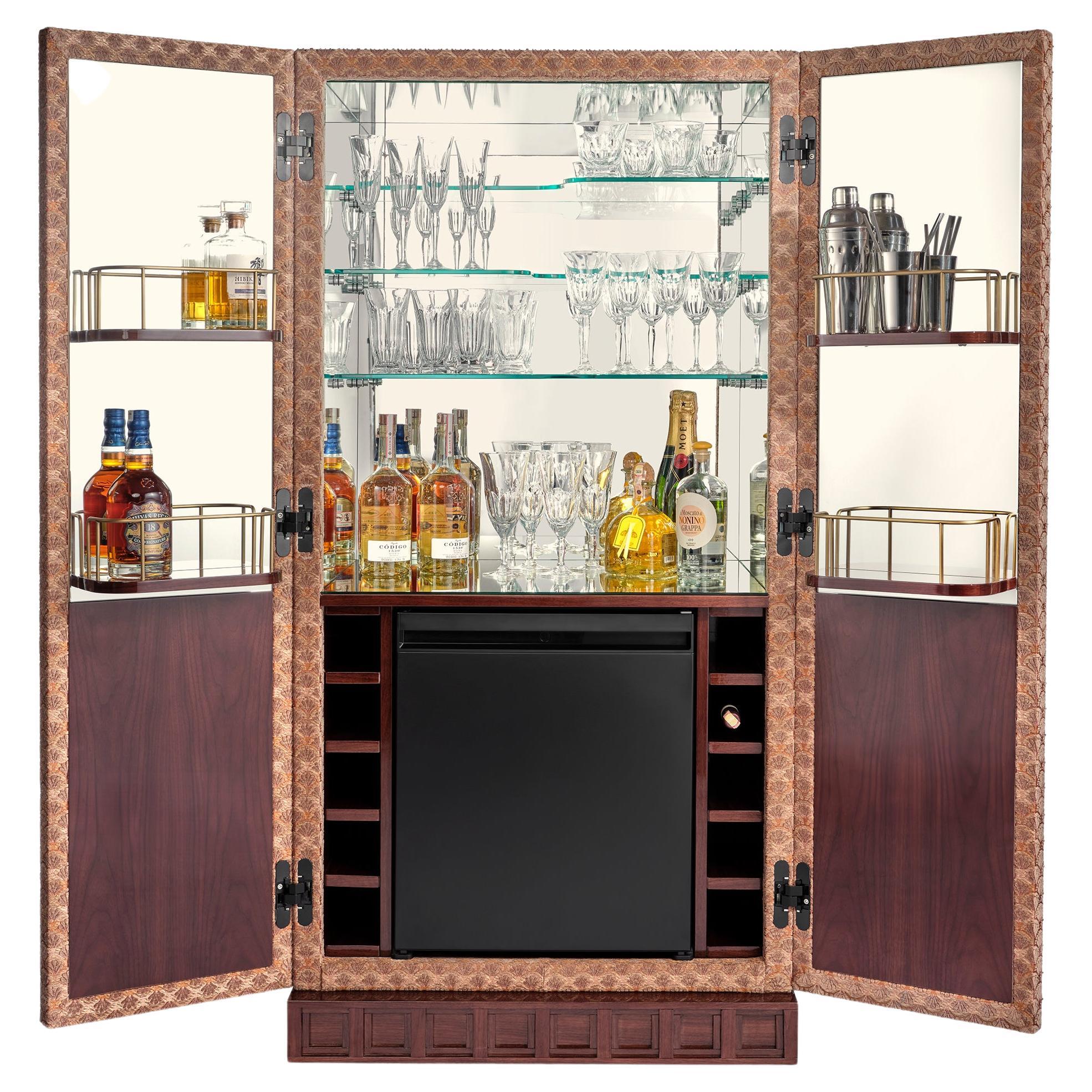 VH Frame 001, Ensemble with a Special Photograph of the Iconic David ...