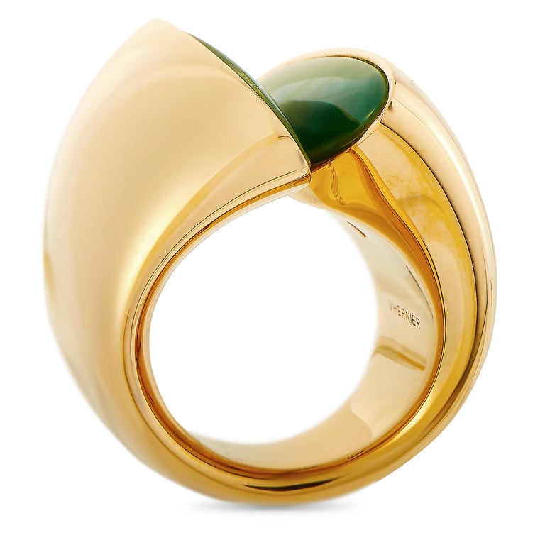 Vhernier Eclisse 18 Karat Rose Gold Jade and Rock Crystal Ring For Sale at 1stDibs