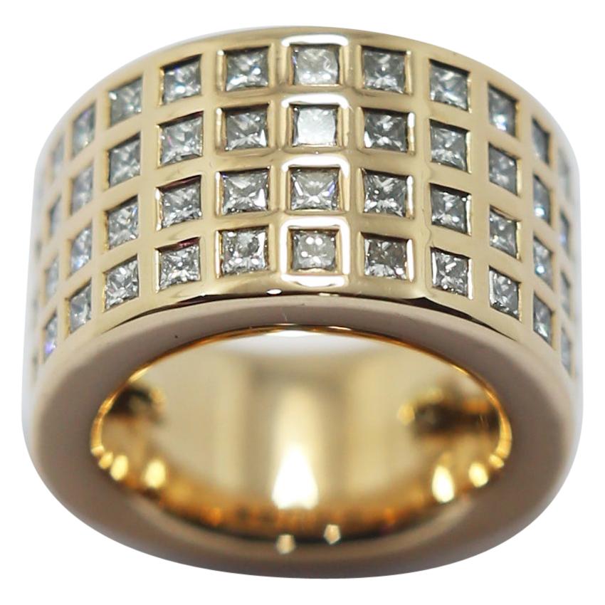 Vhernier Chalcedony Gold Ring at 1stdibs