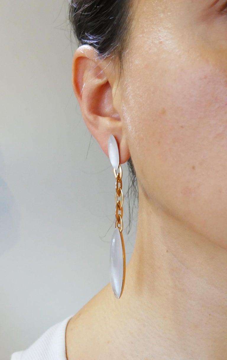 Vhernier Fuseau Yellow Gold Earrings with Mother of Pearl and Rock ...