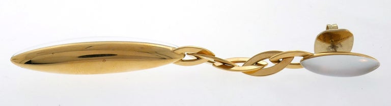 Vhernier Fuseau Yellow Gold Earrings with Mother of Pearl and Rock ...